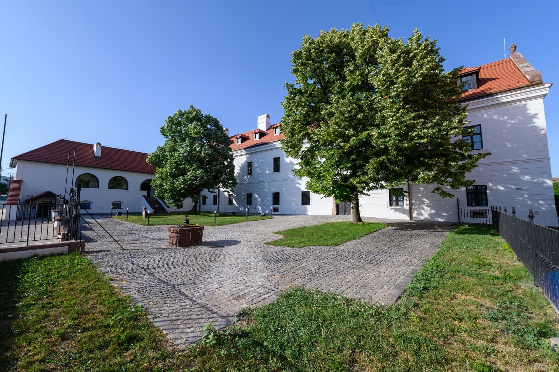 Megújult a vörösberényi jezsuita kolostor