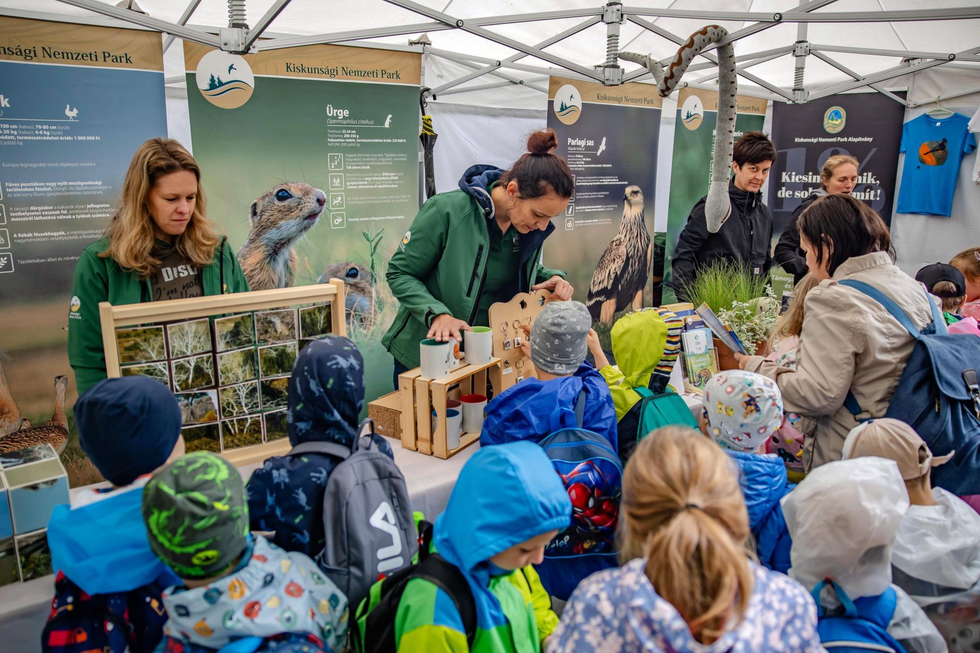 Rácz András: a természeti értékek megőrzése megköveteli a széles körű ...